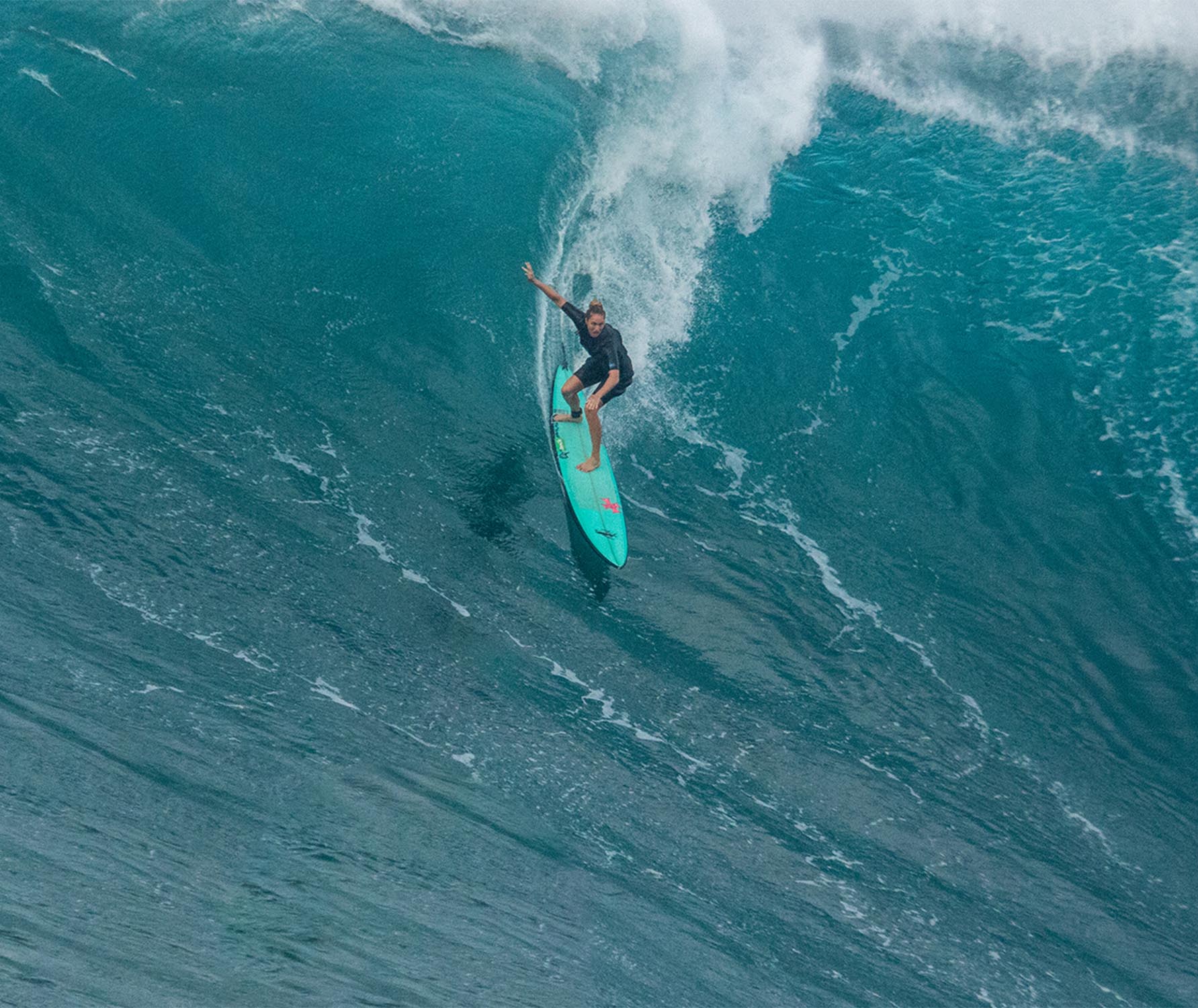 Guinness world record waves in Nazaré